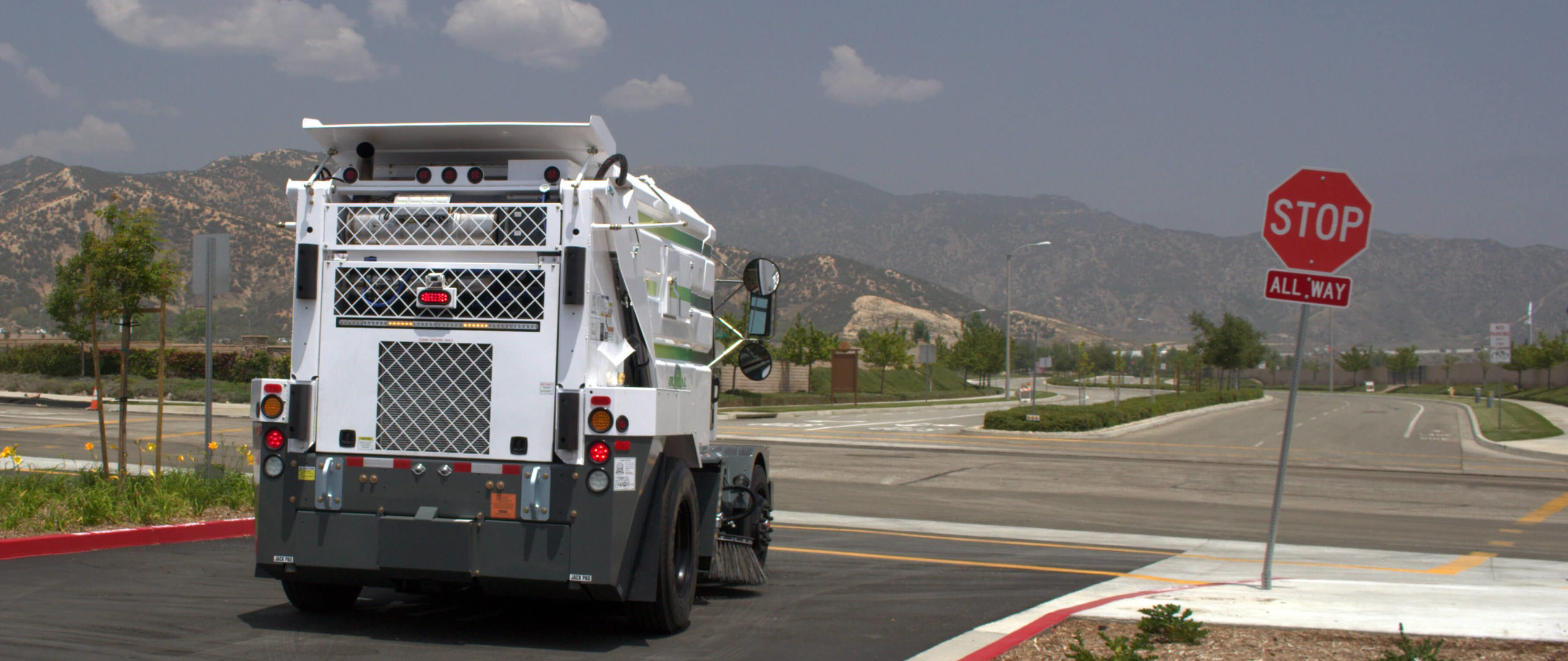 Global M4 Street Sweeper - Bortek PWX
