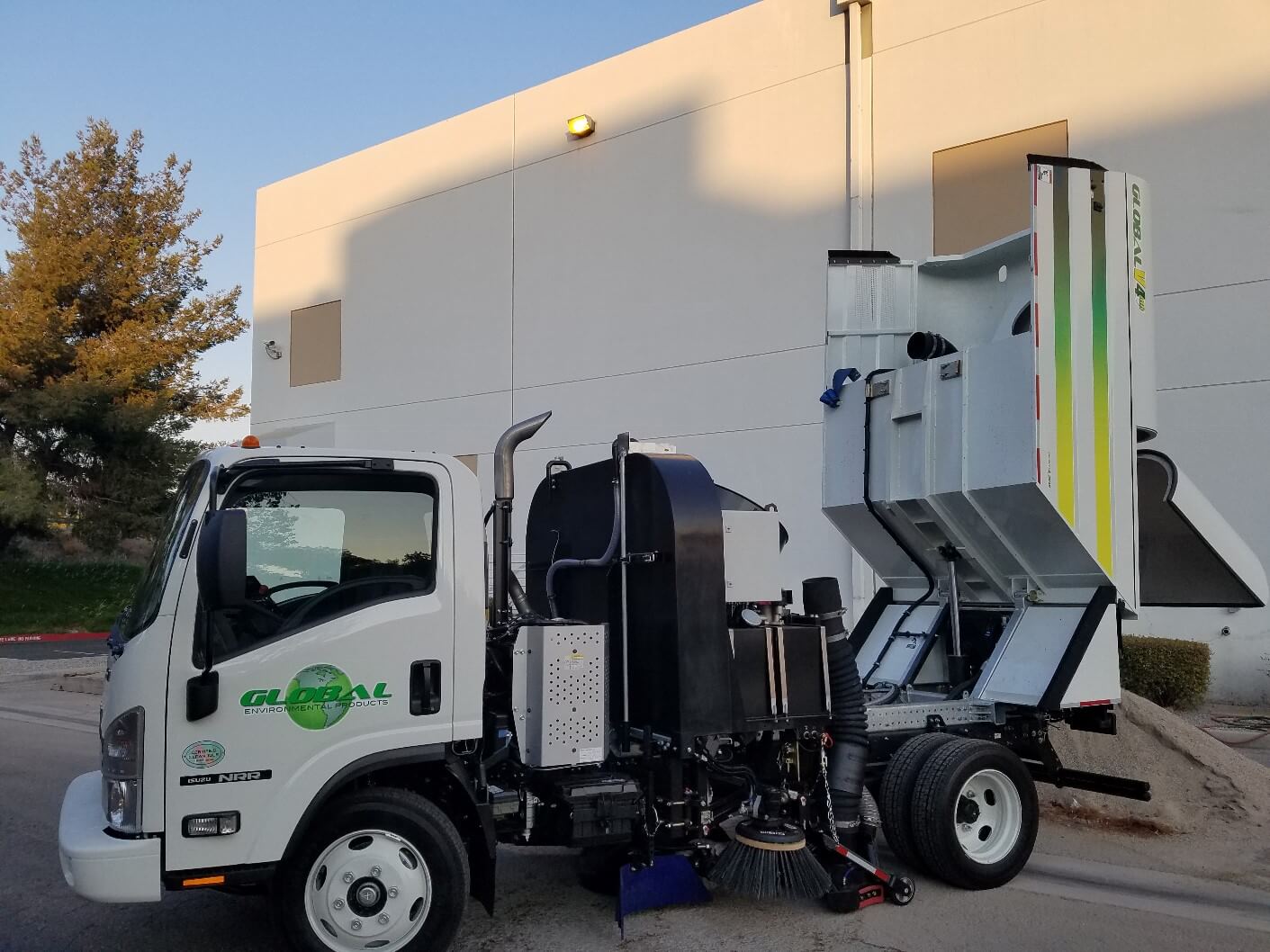 Global V4 Vacuum Air Street Sweeper - Bortek PWX