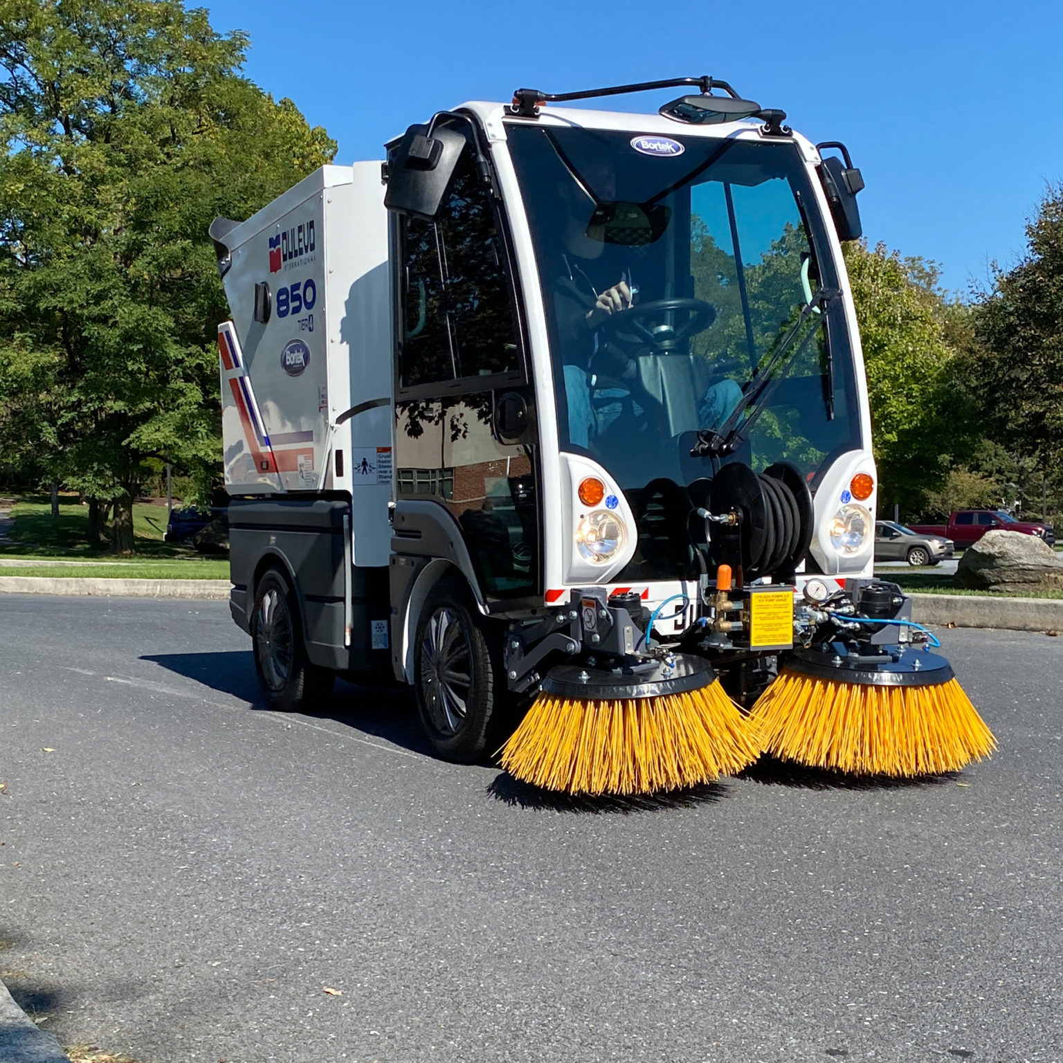 Dulevo 850 Mini Sweeper - Bortek PWX