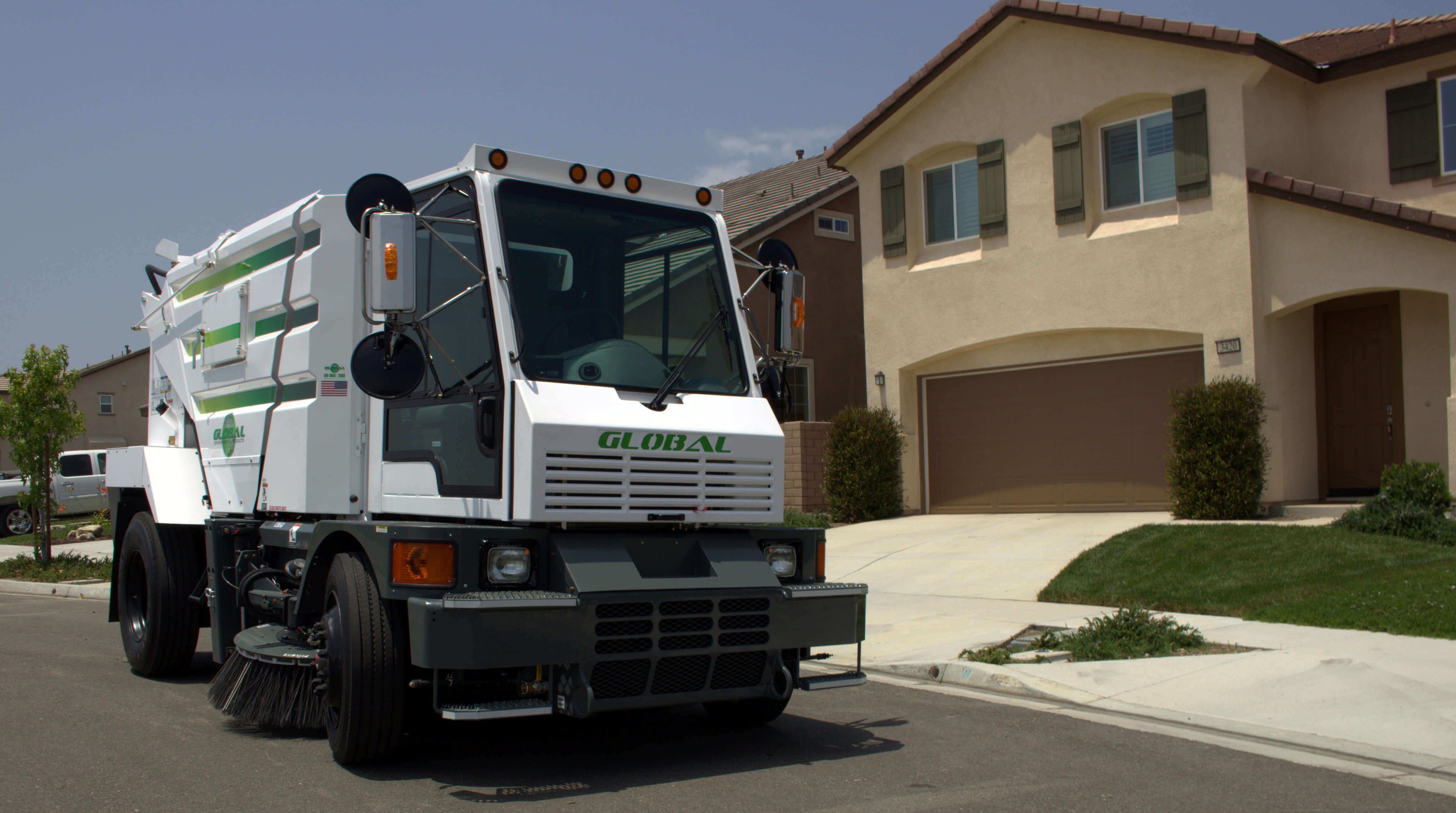 Global M4 Street Sweeper - Bortek PWX