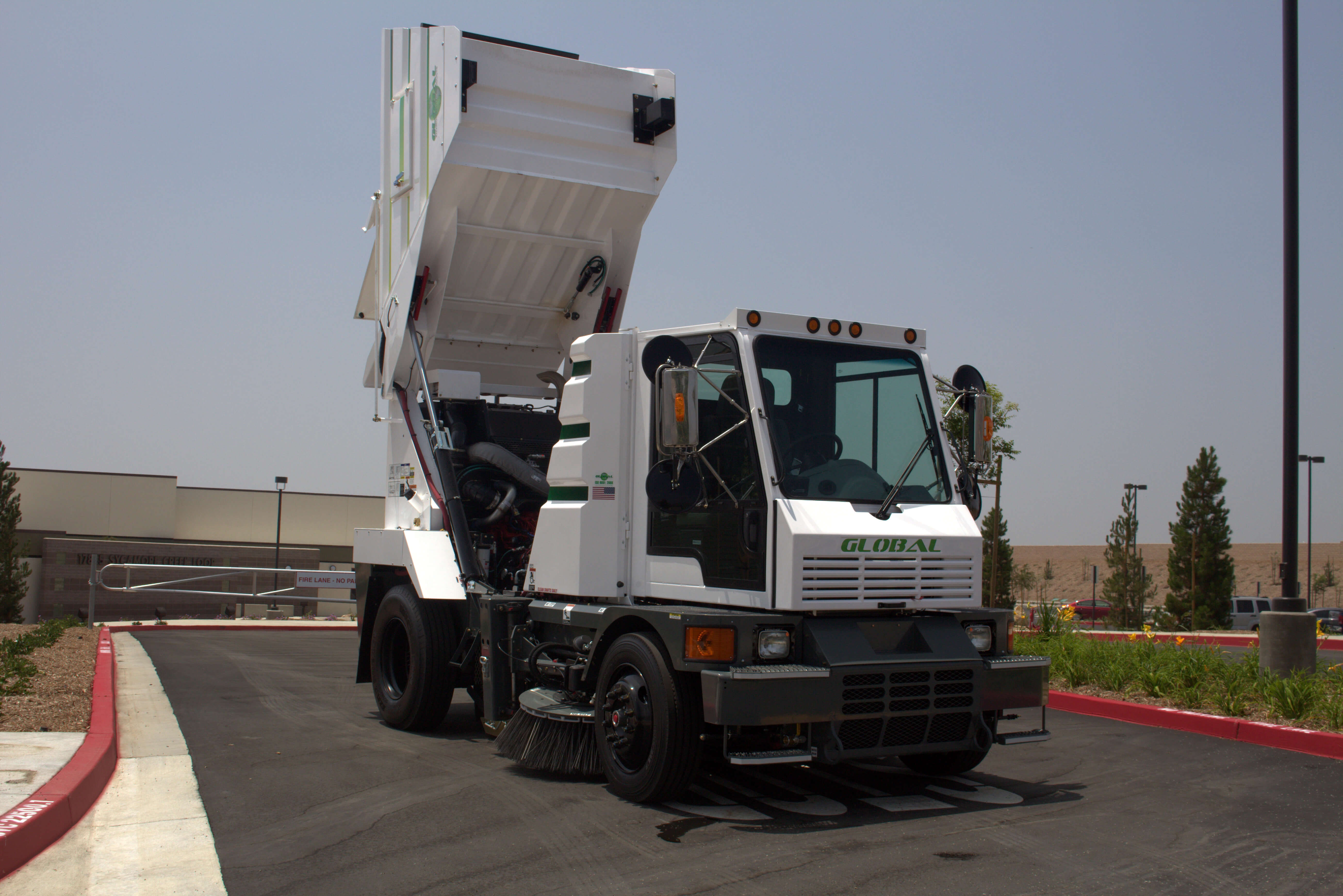 Global M4 Street Sweeper - Bortek PWX