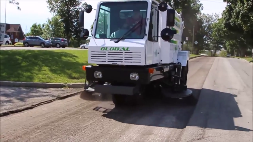 Global M3 Street Sweeper - Bortek PWX