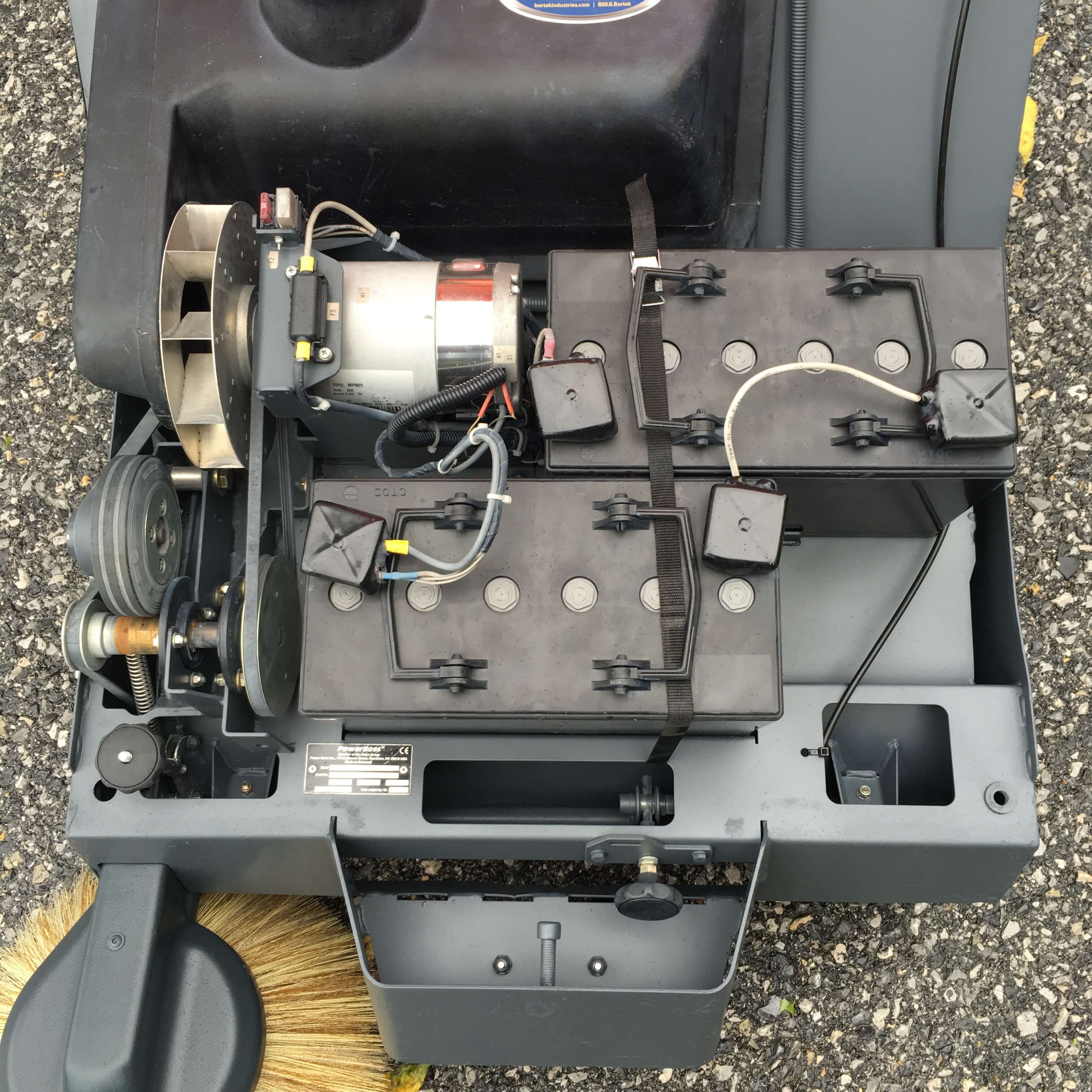 Powerboss Collector 34 Sweeper - Bortek PWX